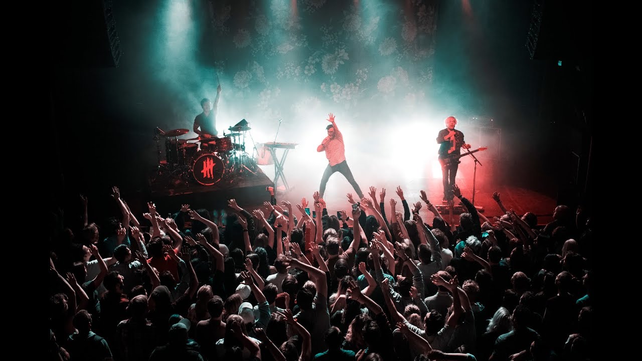 The Score: Биография группы - Salve Music