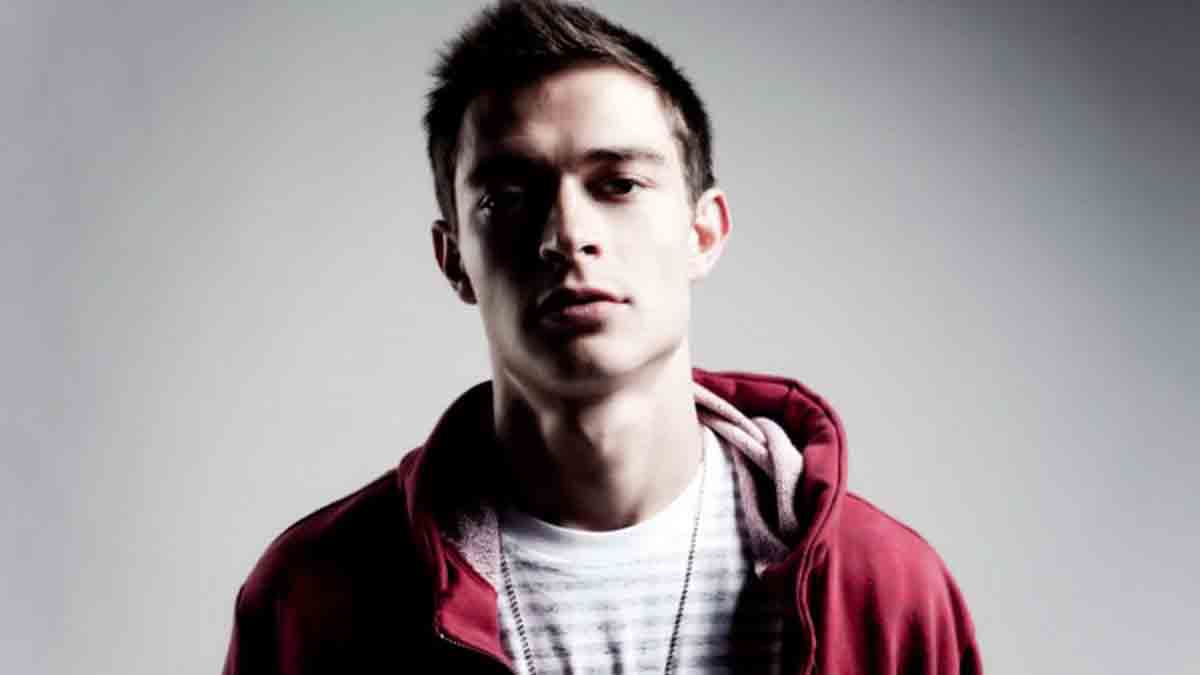 Кравц (Павел Кравцов): Биография артиста - Salve Music