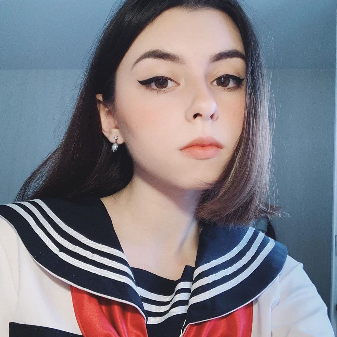 Дора (Дарья Шиханова): Биография певицы - Salve Music