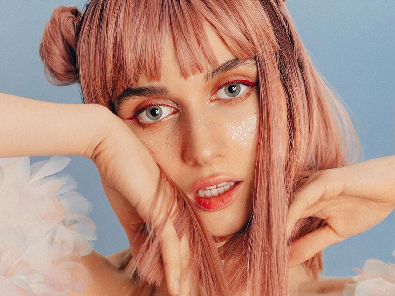 Jerry Heil (Yana Shemaeva): Bijografija tal-kantanta - Salve Music