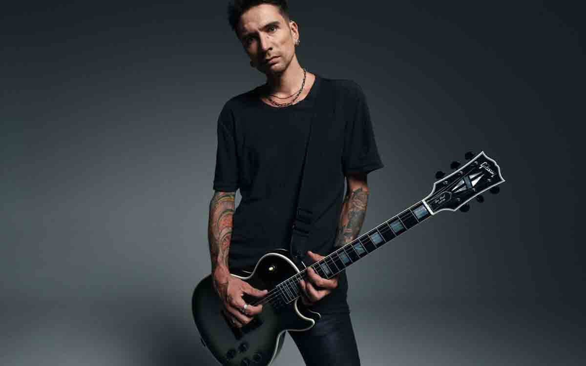 Alexander Tsoi: Biography of the artist - Salve Music