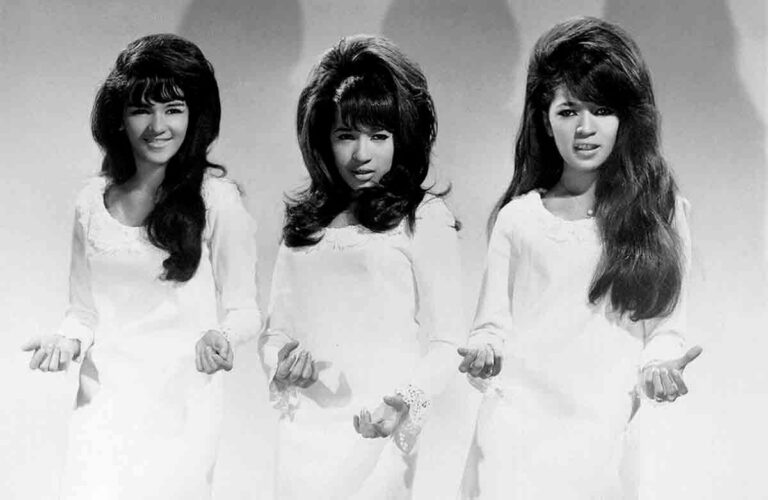 The Ronettes (Ronets): Biografia do grupo - Salve Music